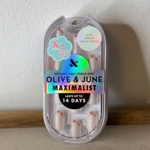 Olive & June | Makeup | Olive June Maximalist Instant Mani Presson ...